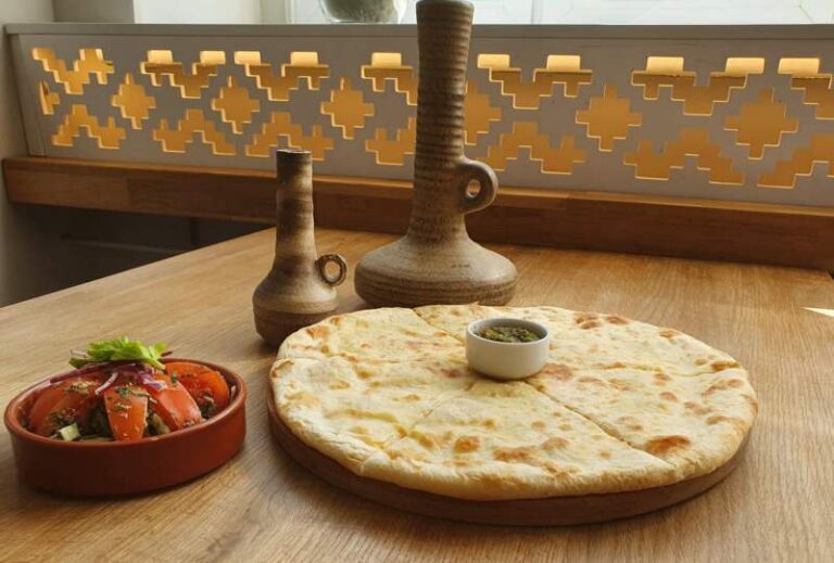 Gdzie dobrze zjeść w Poznaniu? Poznaj 8 polecanych miejsc! | Triverna