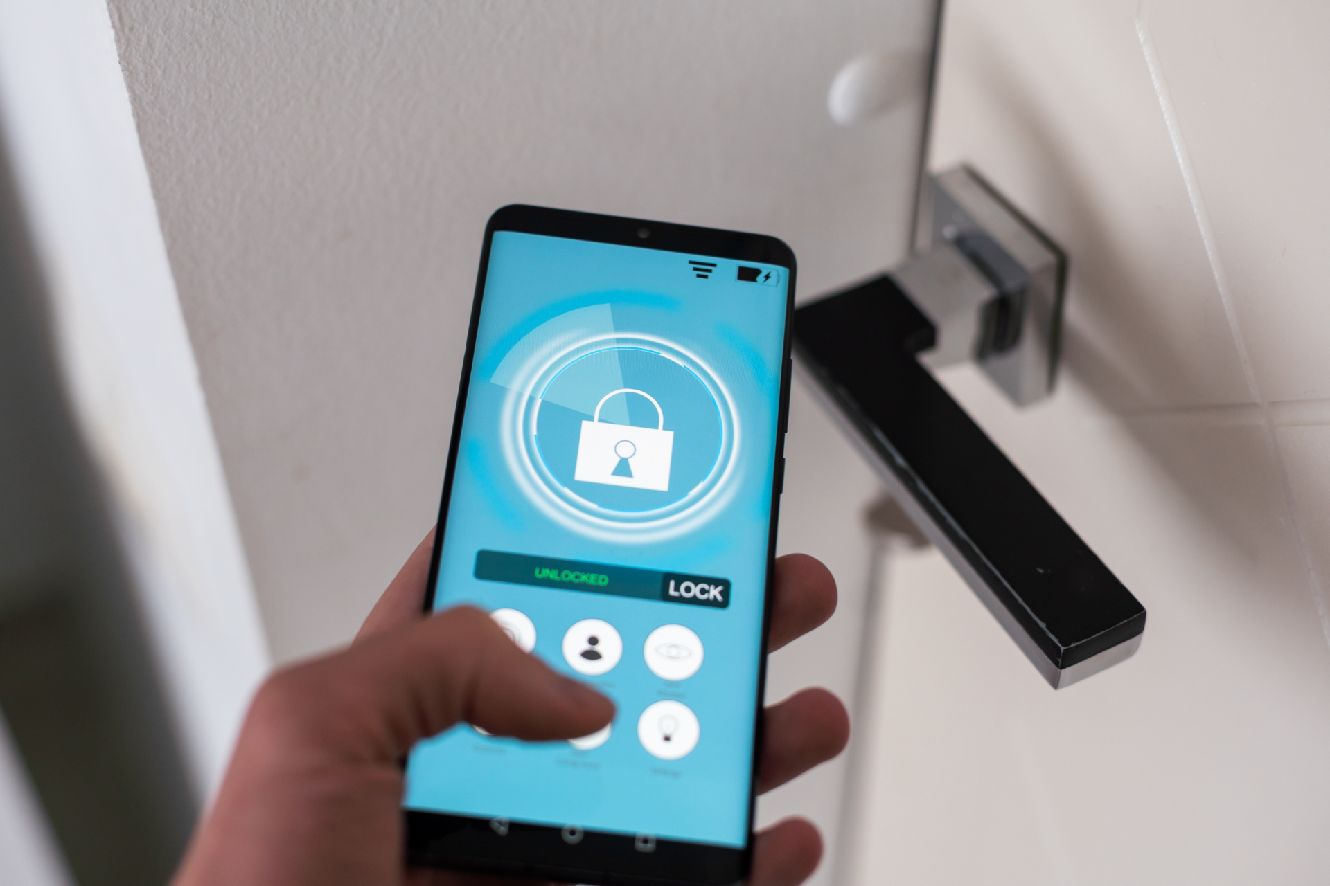 Czym jest self check-in i jakie są zalety tego rozwiązania? | Triverna