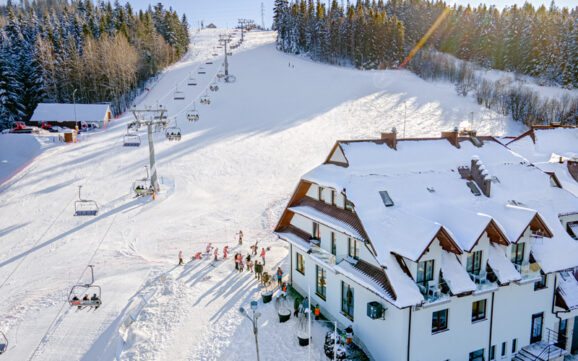 11 polecanych hoteli przy stoku narciarskim | Triverna
