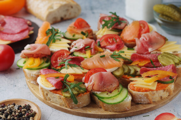 Lokalne smaki i najlepsze restauracje w Pradze – gdzie zjeść? | Triverna